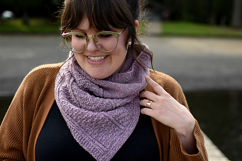 Ravelry: Quesnel Cowl pattern by Megan Nodecker