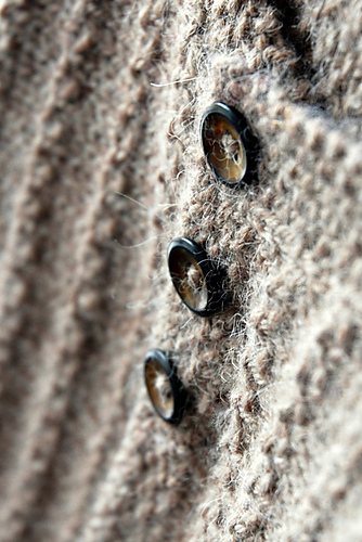 Ravelry: Demne pattern by Annie Cholewa