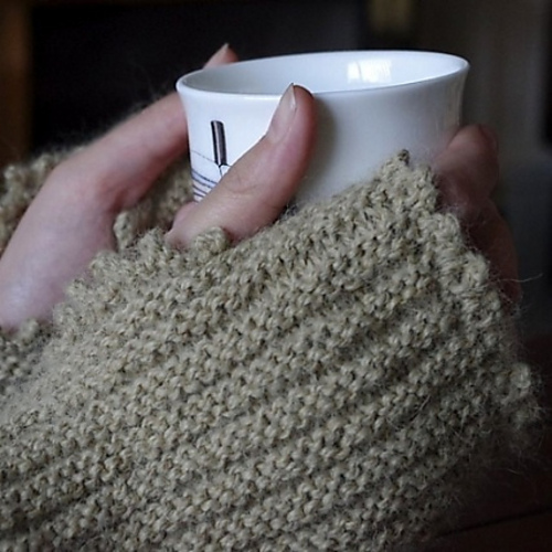 Ravelry: Runrig Muffatees pattern by Annie Cholewa