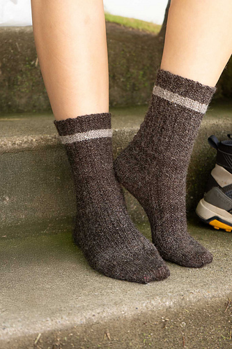 Ravelry: Easy Hiker pattern by Anne Hanson