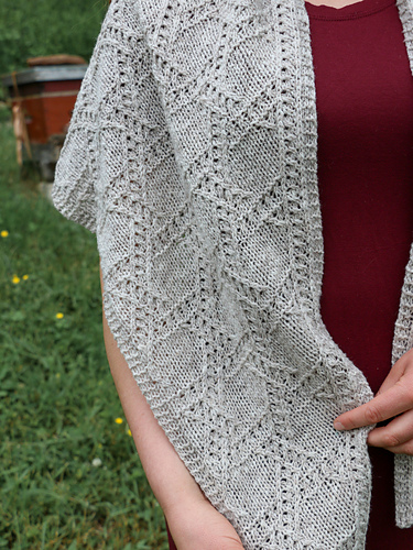 Ravelry: Waggle Dance pattern by Anne Hanson