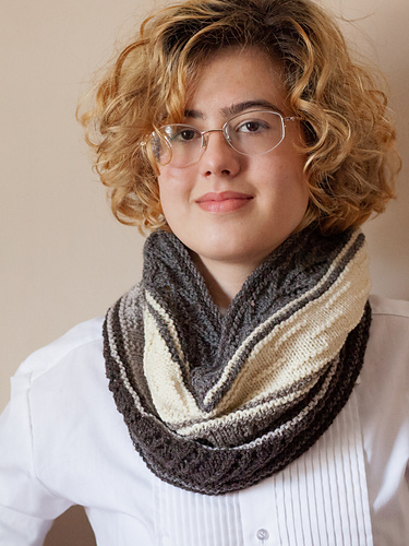Ravelry: Ruff Stripes pattern by Anne Hanson