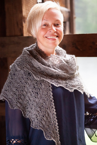 Ravelry: Lilac Season pattern by Anne Hanson