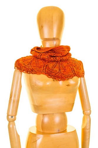 Ravelry: Haruni Cowl pattern by Emily Ross