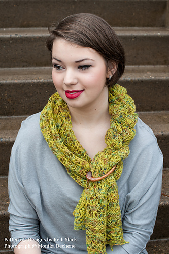 Ravelry: Meryl Shawl pattern by Kelli Slack