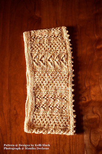 Ravelry: Honeybee Hat and Cowl pattern by Kelli Slack