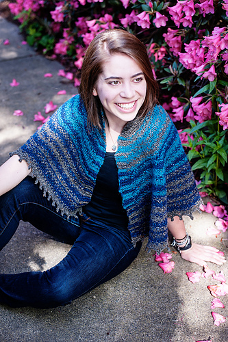 Ravelry: Tumalo Shawl pattern by Kelli Slack