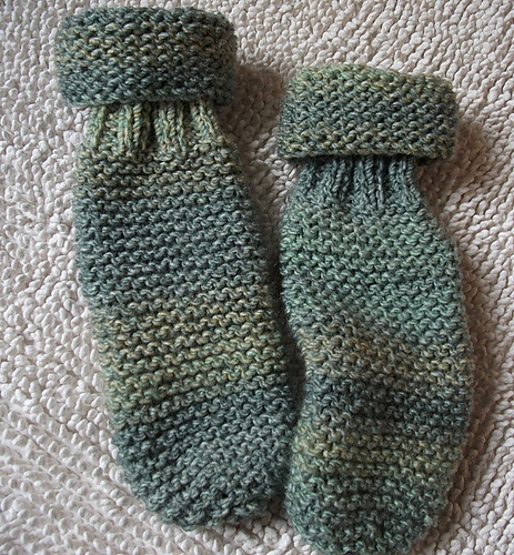 Ravelry: Cosy Toes pattern by Esther Kate