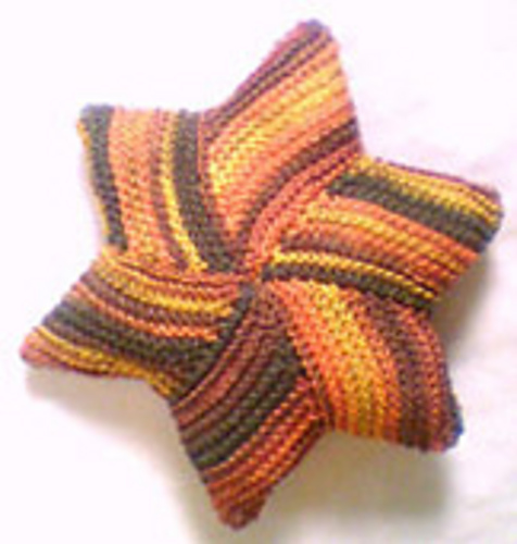 Ravelry: Sternkissen /star cushion pattern by Annette Maass