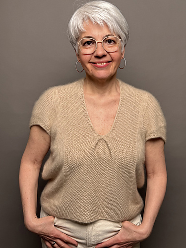 Ravelry: Kimono Top pattern by Dani Bauer