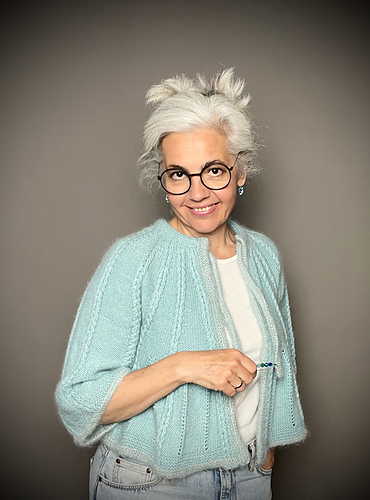 Ravelry: Herzchenjacke-Bolero pattern by Dani Bauer