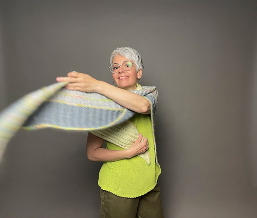 Ravelry: Dreieckstuch-"Herzchen" pattern by Dani Bauer