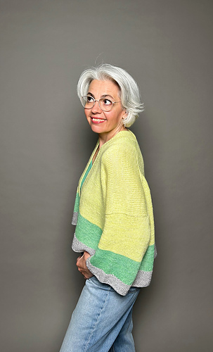 Ravelry: Kimono-Cardigan pattern by Dani Bauer