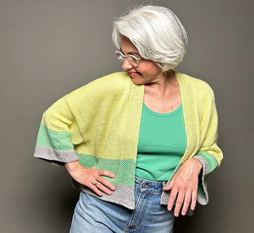 Ravelry: Kimono-Cardigan pattern by Dani Bauer