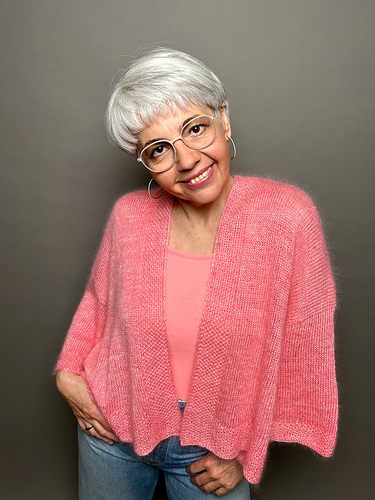 Ravelry: Kimono-Cardigan pattern by Dani Bauer