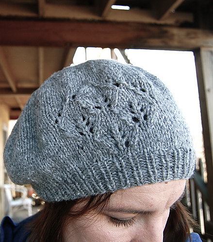 Ravelry: november leaves pattern by Melissa LaBarre