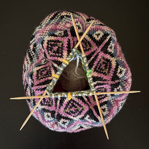 Ravelry: Knitting Jenny 64: Fair Isle Tam o’ Shanter pattern by ...