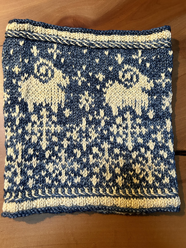 Ravelry: Snow Sheep Cowl pattern by Lisa McFetridge