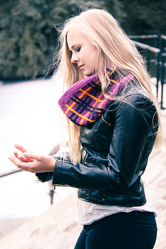 Ravelry: Tartania Cowl pattern by Jennifer Dassau