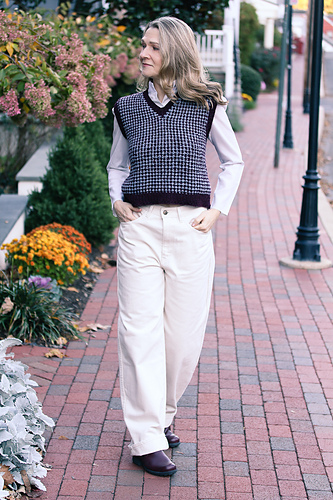 Ravelry: Kaffi Vest pattern by Jennifer Dassau
