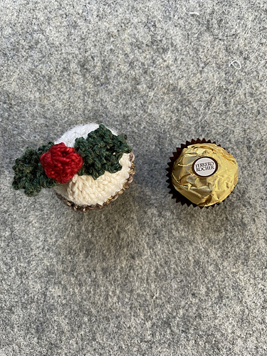 Ravelry: Ferrero Rocher Mini Christmas Pudding pattern by marianna mel