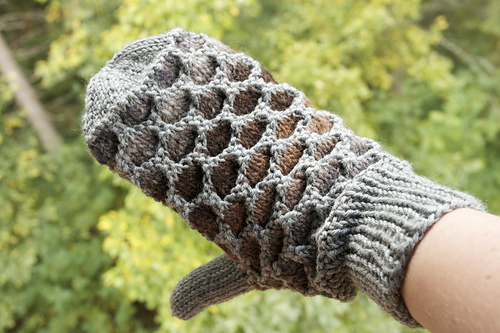 Ravelry: Newfoundland Mitts pattern by Gillian S. Hess