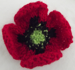 Ravelry: Knit a flower - poppy pattern by Suz KnittyKits
