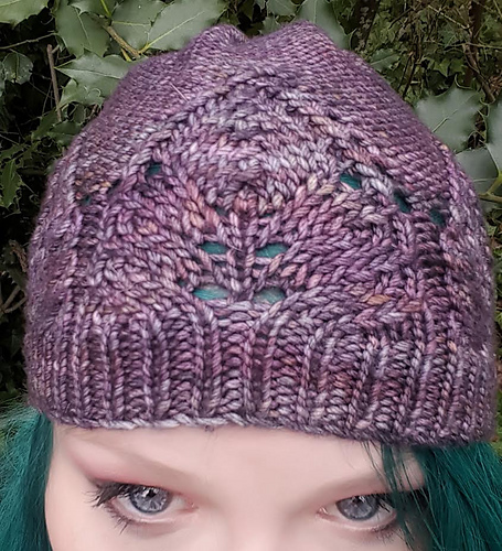 Ravelry: Bris Beanie pattern by Erika Stevenson