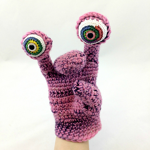 Ravelry: MONSTERS Hand Puppet pattern by Jessica Schleicher