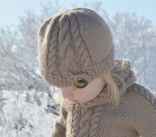 Ravelry: Little Elsa's Hat pattern by Lara Simonson