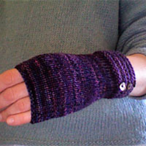 Ravelry: Welted Fingerless Gloves pattern by Kit Hutchin