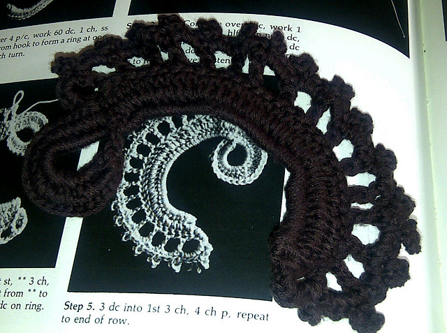 Ravelry: Motif 2: Half scroll pattern by Eithne D'Arcy