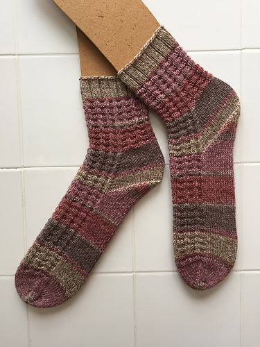 Ravelry: Criminally Mindless pattern by Kathleen Baer