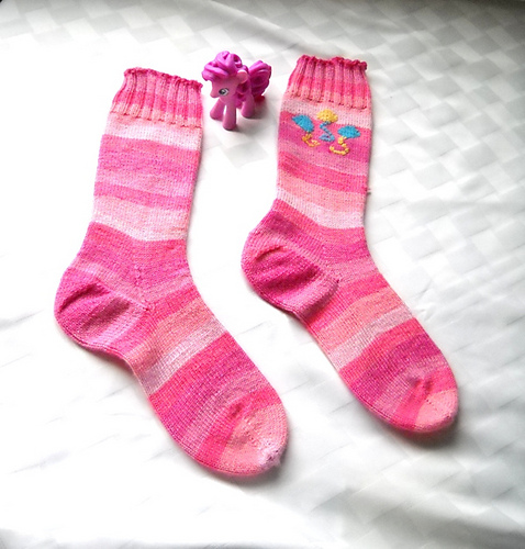 Ravelry: kookaburra1701's Pinkie Pie Socks