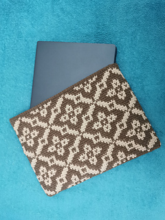 Ravelry: Norwegian laptop case pattern by Kornélia Holoda