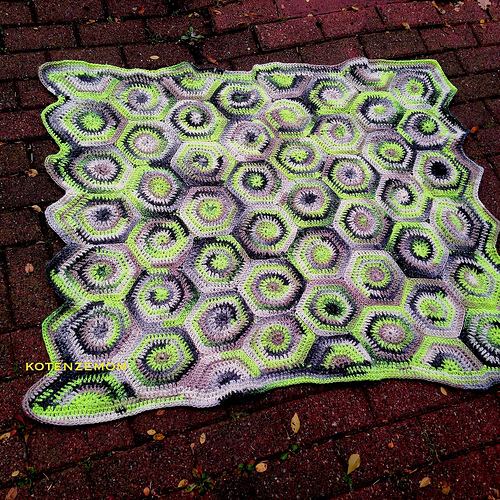 Ravelry: Spiral Hexaround pattern by Julie Yeager