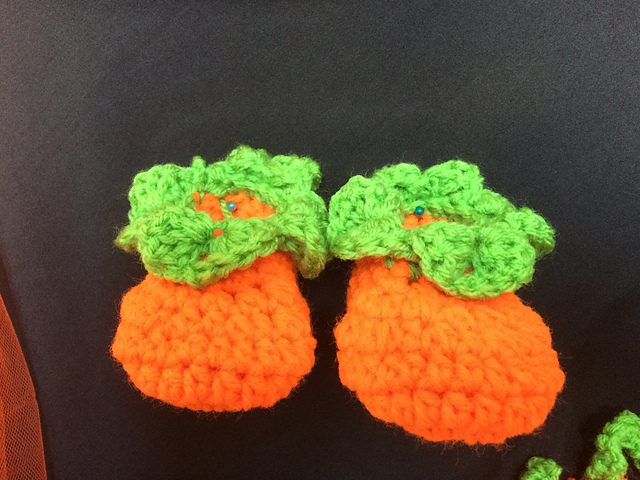 Ravelry: kpeikari's Candy Corn Shoes for Baby