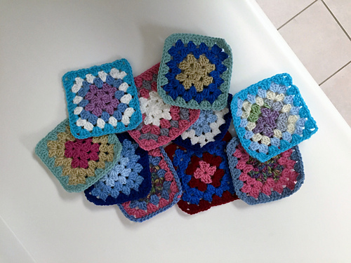 Ravelry: Tri-Tonal Traditional Granny Square pattern by Heather C Gibbs ...