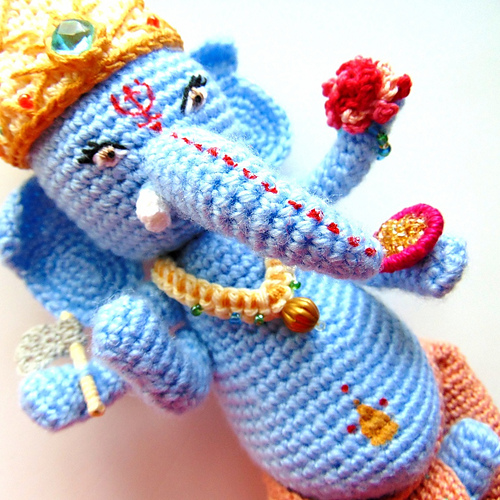 Lord Ganesha. Crochet statue : r/crochet