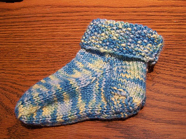 Ravelry: Easy Baby Socks pattern by Gail Thomas