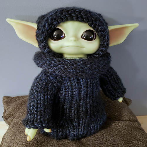 Ravelry: Baby Yoda Robe Pouch with Hood pattern by Lauren Castle