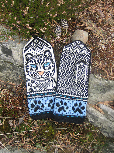 Ravelry: Snow Leopard pattern by Natalia Moreva