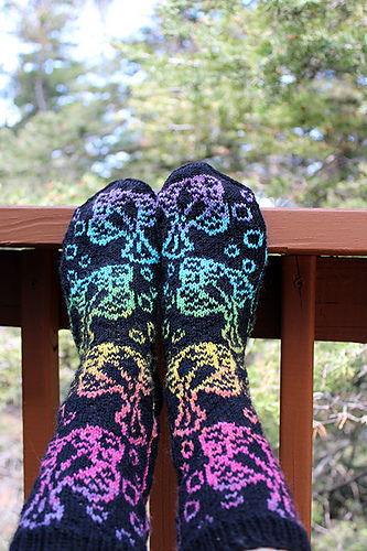 Ravelry: Freshwater Fish Socks pattern by Natalia Moreva