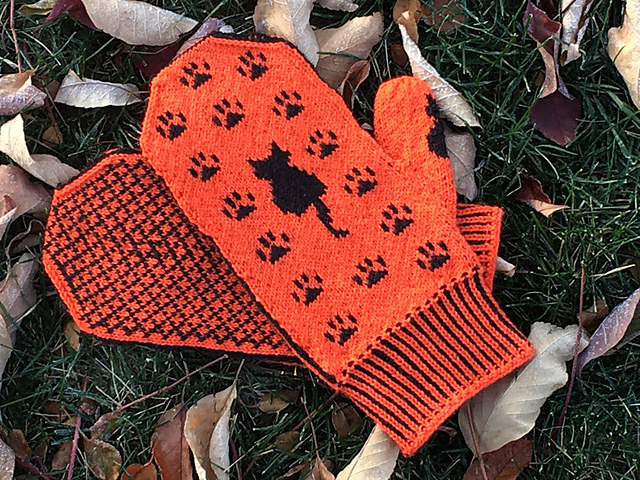 Ravelry: Kitten Cat Mittens pattern by Lenny Muppet