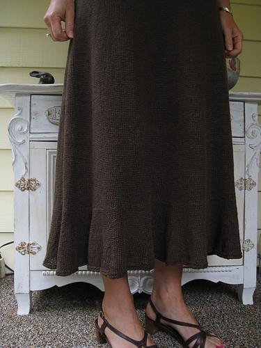 Ravelry: Flouncy Linen Skirt pattern by Carol Lansinger