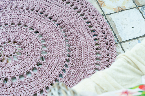 Ravelry: Crochet rug LaceEasy pattern by Tatiana Ryazanova