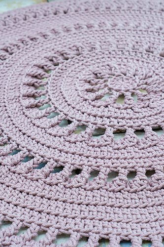 Ravelry: Crochet rug LaceEasy pattern by Tatiana Ryazanova