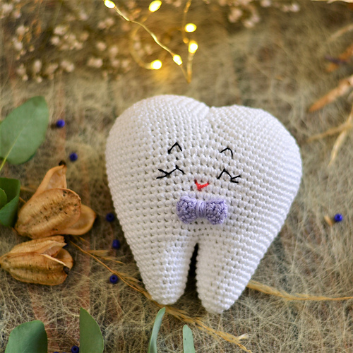 Ravelry: Timmy the tooth pattern by Natalia Manfré