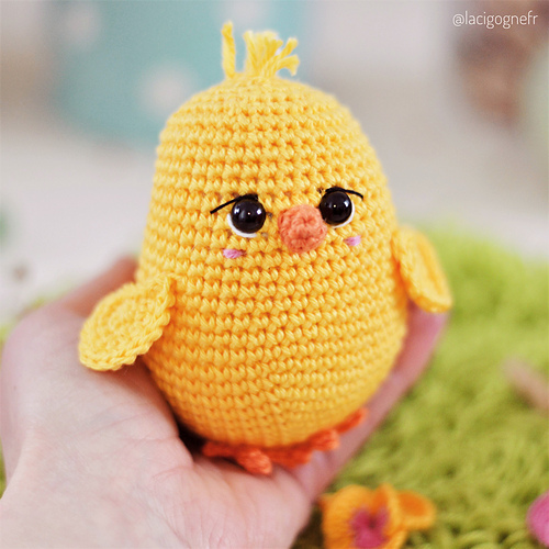 Ravelry: Chu Chu the chick pattern by Natalia Manfré