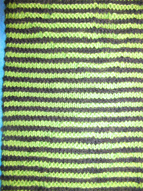 Ravelry: lacommon's Alien Illusion Scarf